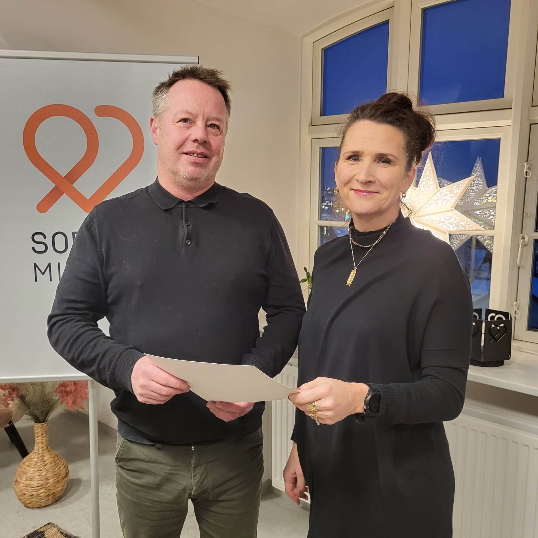 Gulli Reynis færir Sorgarmiðstöð gjöf – Sorgarmiðstöð